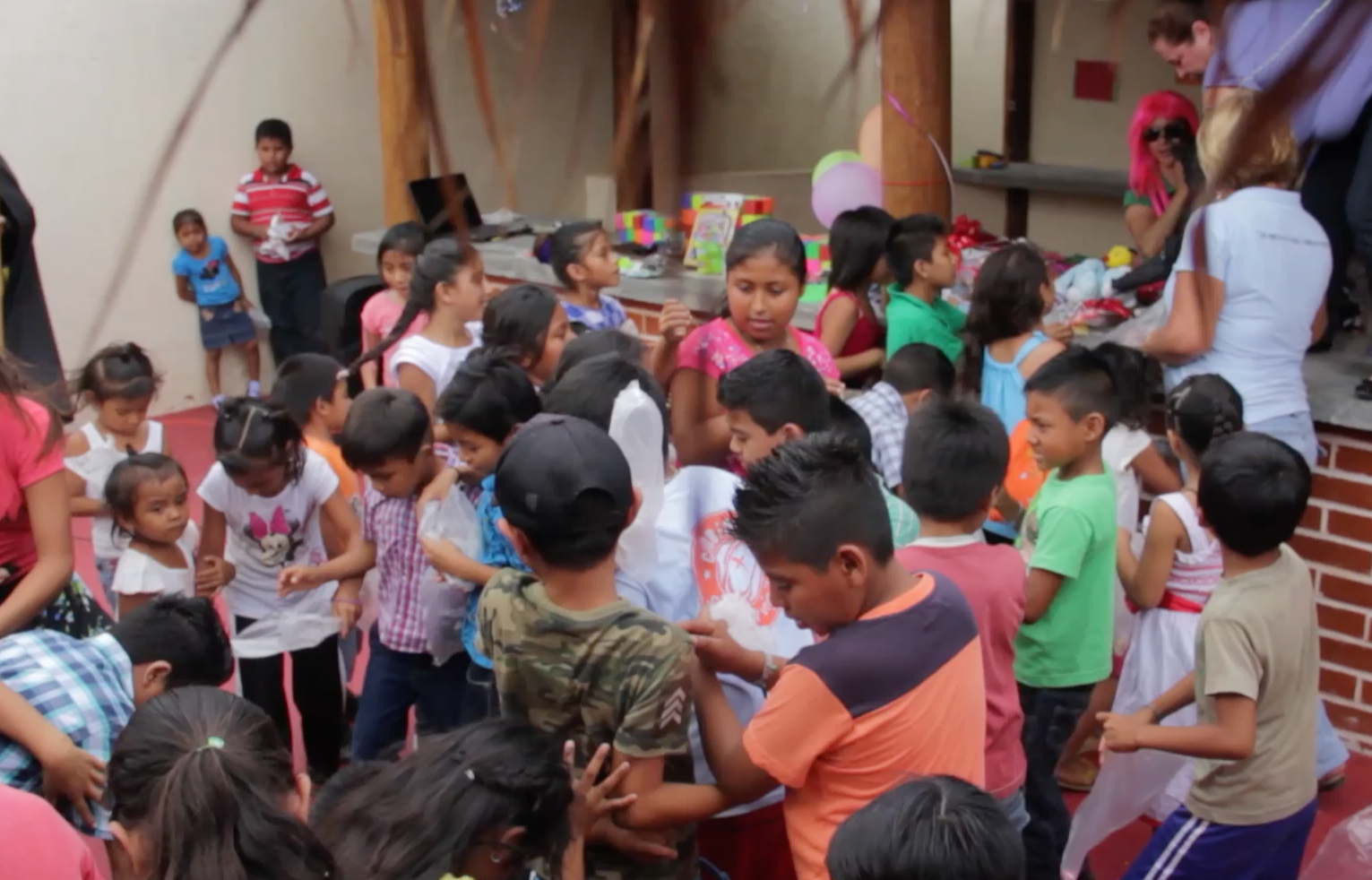 Celebra CASAF a los niños en sus día - VERACIDAD CHANNEL