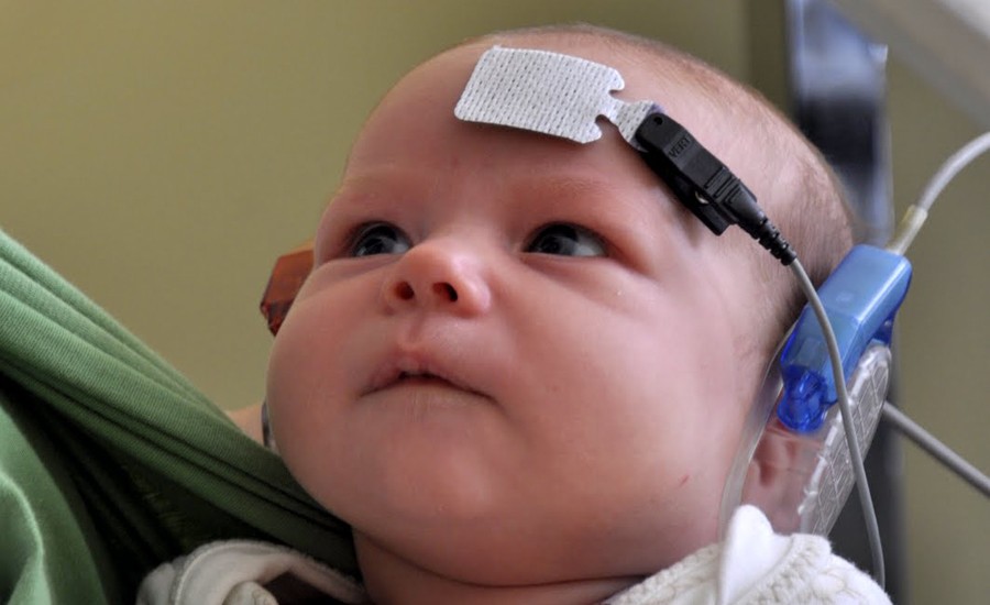 ¿Cómo detectar sordera en menores?